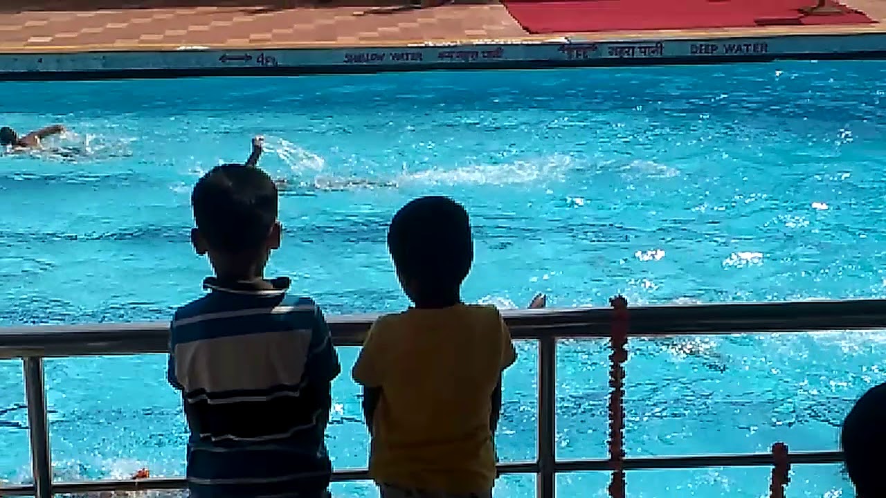 100 m swimming - YouTube