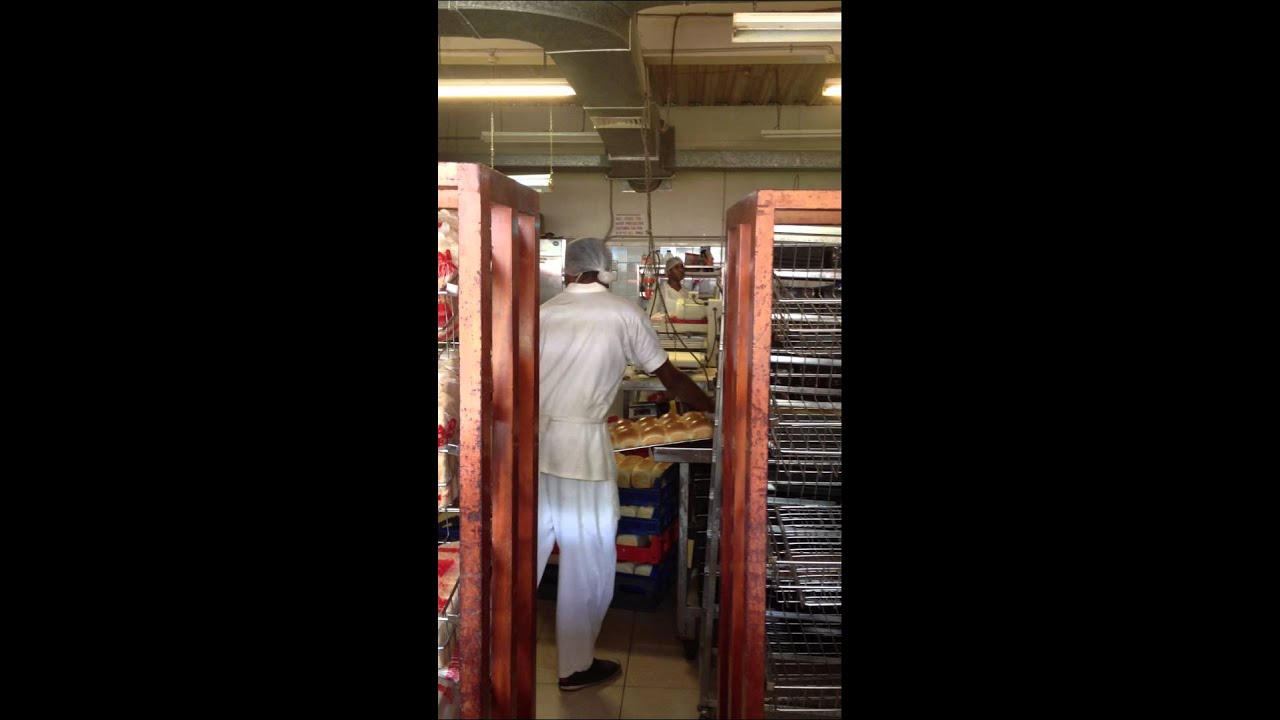 Fijian Bakery singer - YouTube