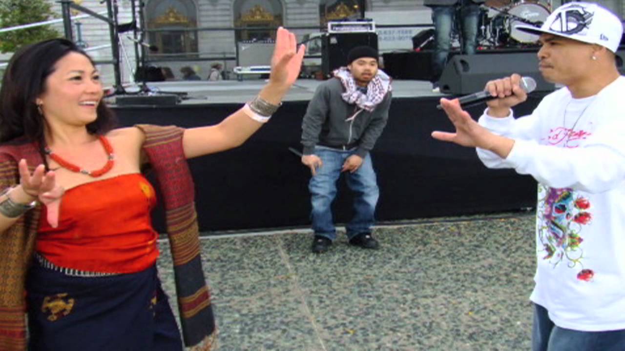 "Jai Yuck" New Lao RAP Gumbyakapryce 2012.mov - YouTube