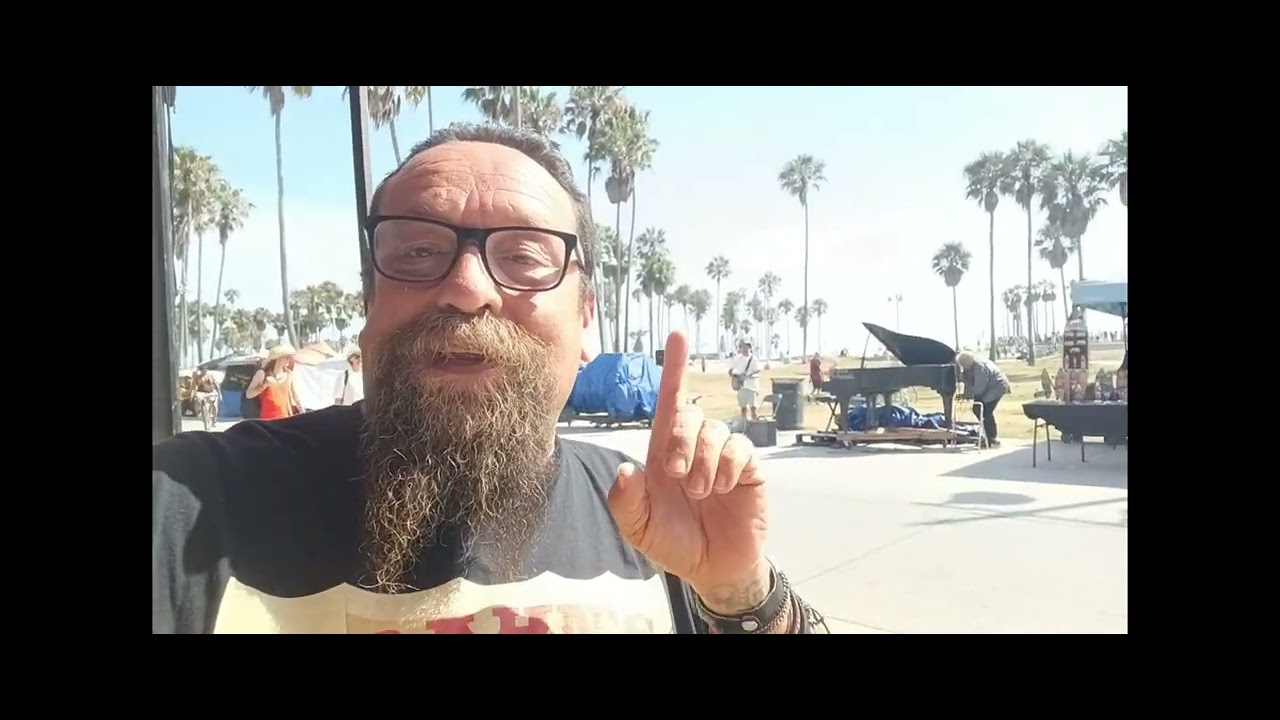 The Sidewalk Cafe on Venice Beach, ca with Spahn ranch worker 8/7/2024 ...