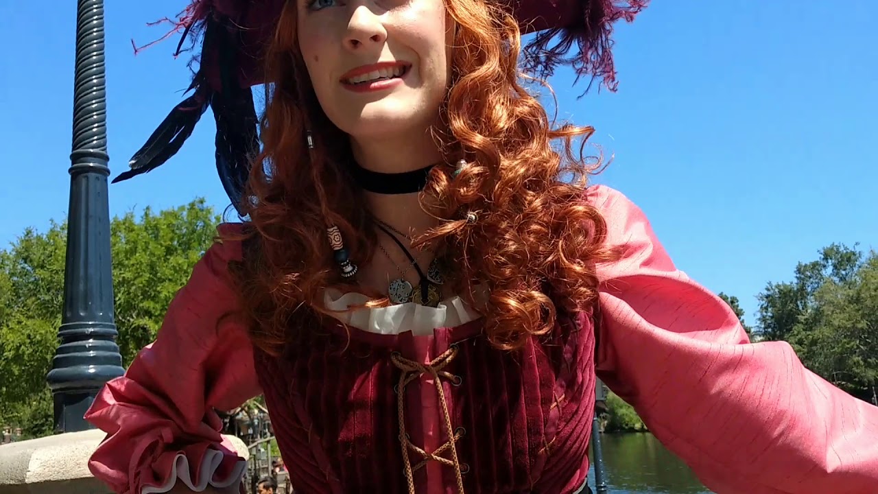 We met Captain Redd! New Disneyland character meet n greet! - YouTube