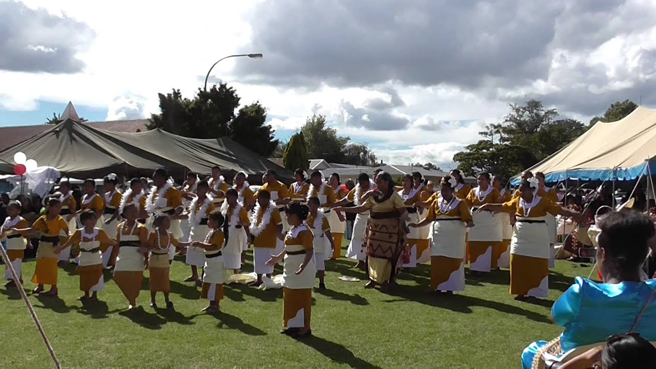 S.O.T-Selusalema Youth 2015- Action Song 2 - YouTube