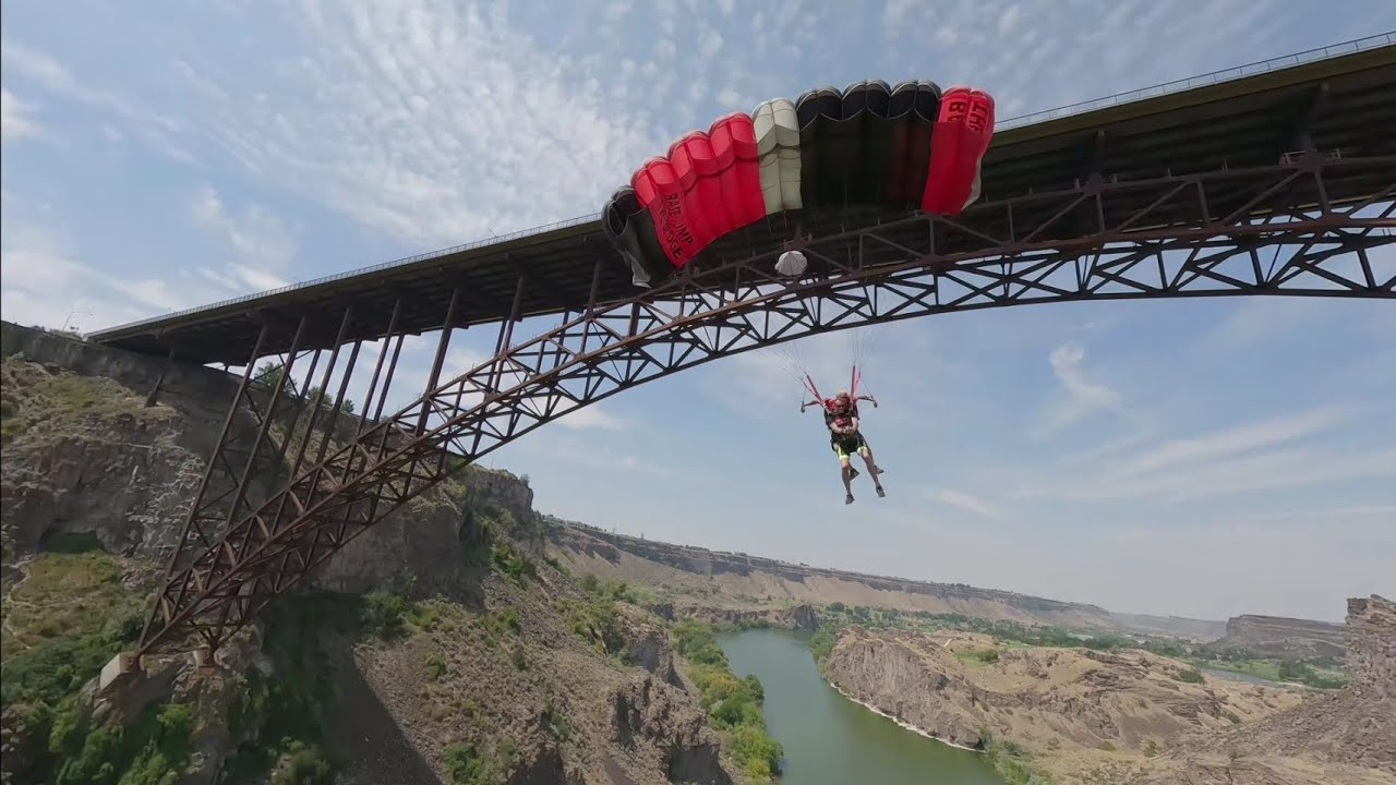 8.4.2023 My 3rd tandem Base jump! fpv view. Base jump the bridge - YouTube