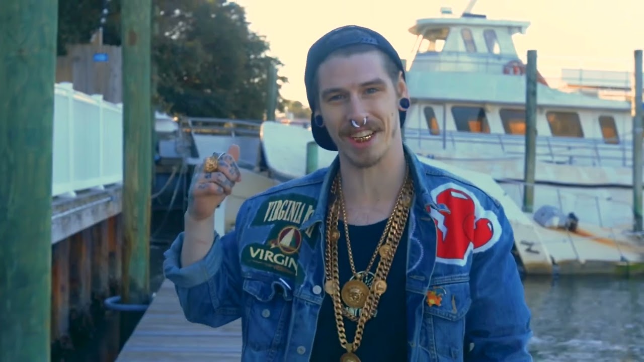 Magician makes Boat Disappear- - YouTube