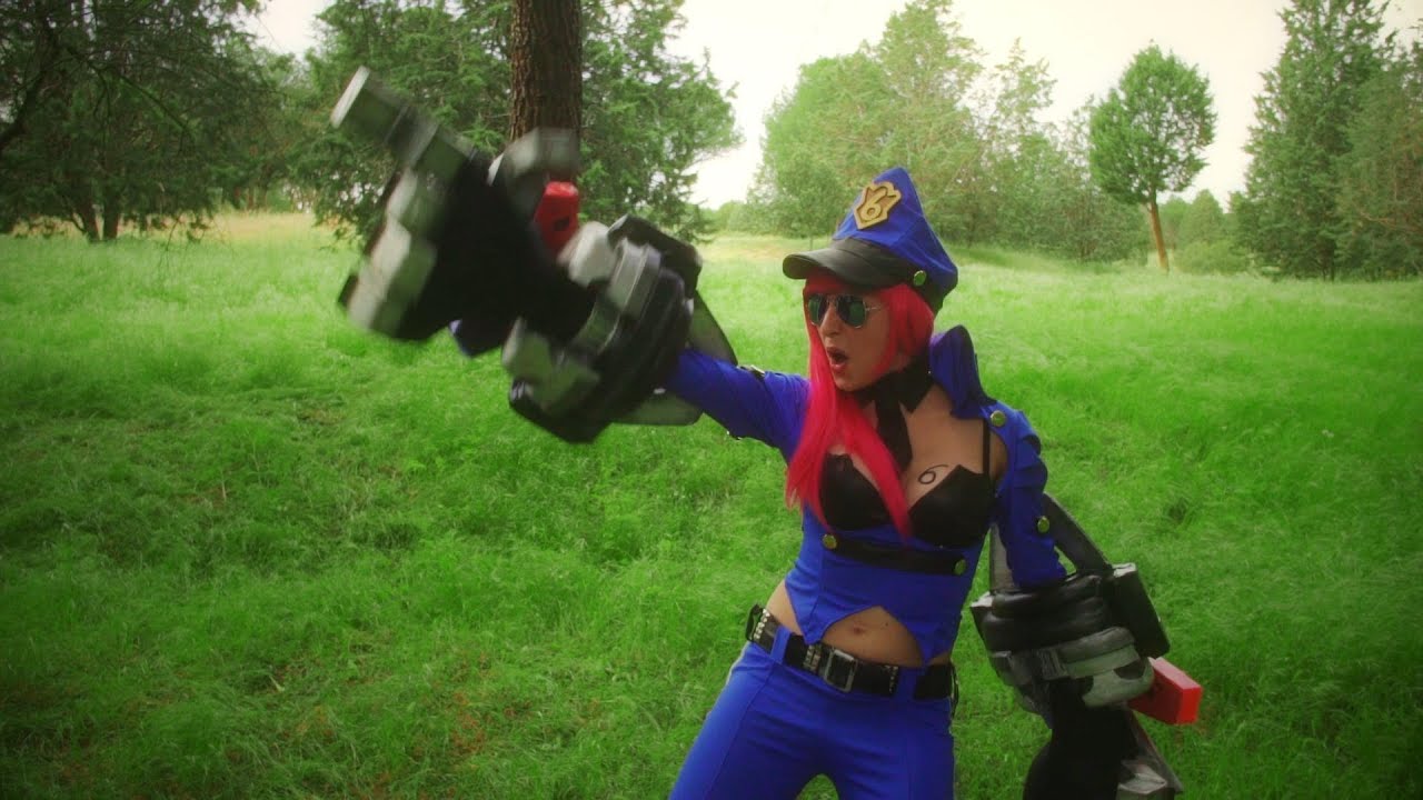 Real Life Vi - LoL Cosplay Voice Acting (lip sync) - YouTube