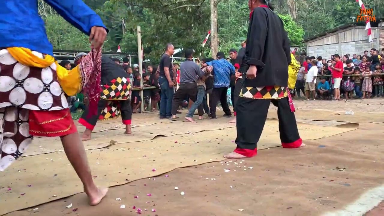 WAROG DAN PENONTON K3SURUPAN LUCU - YouTube