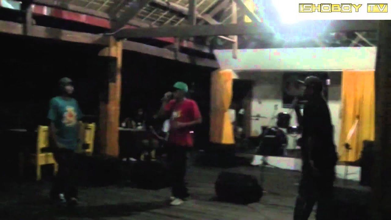 Dasingko Anyos - Bato (LIVE @Don Protacio Grill Baybay Leyte) - YouTube