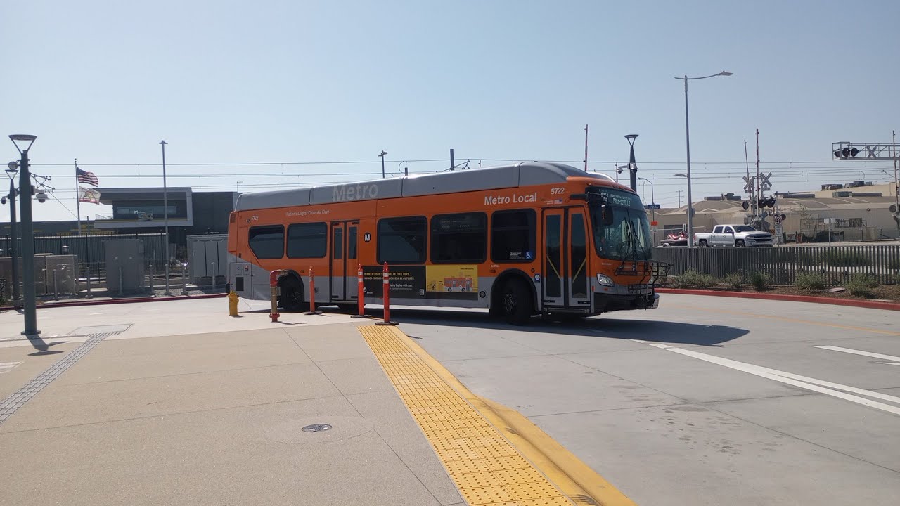 2014 LACMTA New Flyer XN40 5722 - YouTube