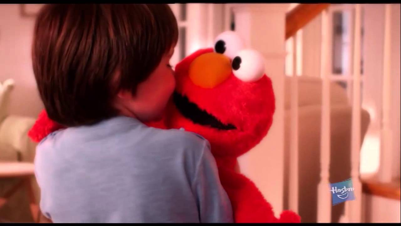 SESAME STREET BIG HUGS ELMO V2 NO ID - YouTube
