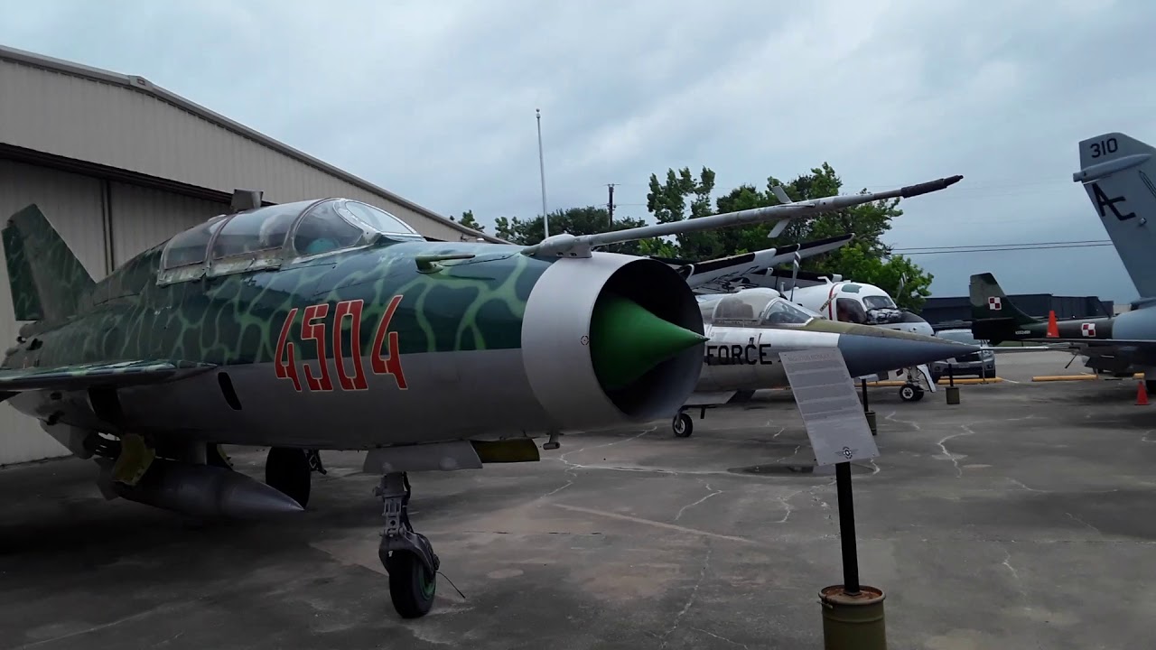 Cavanaugh Flight Museum - YouTube