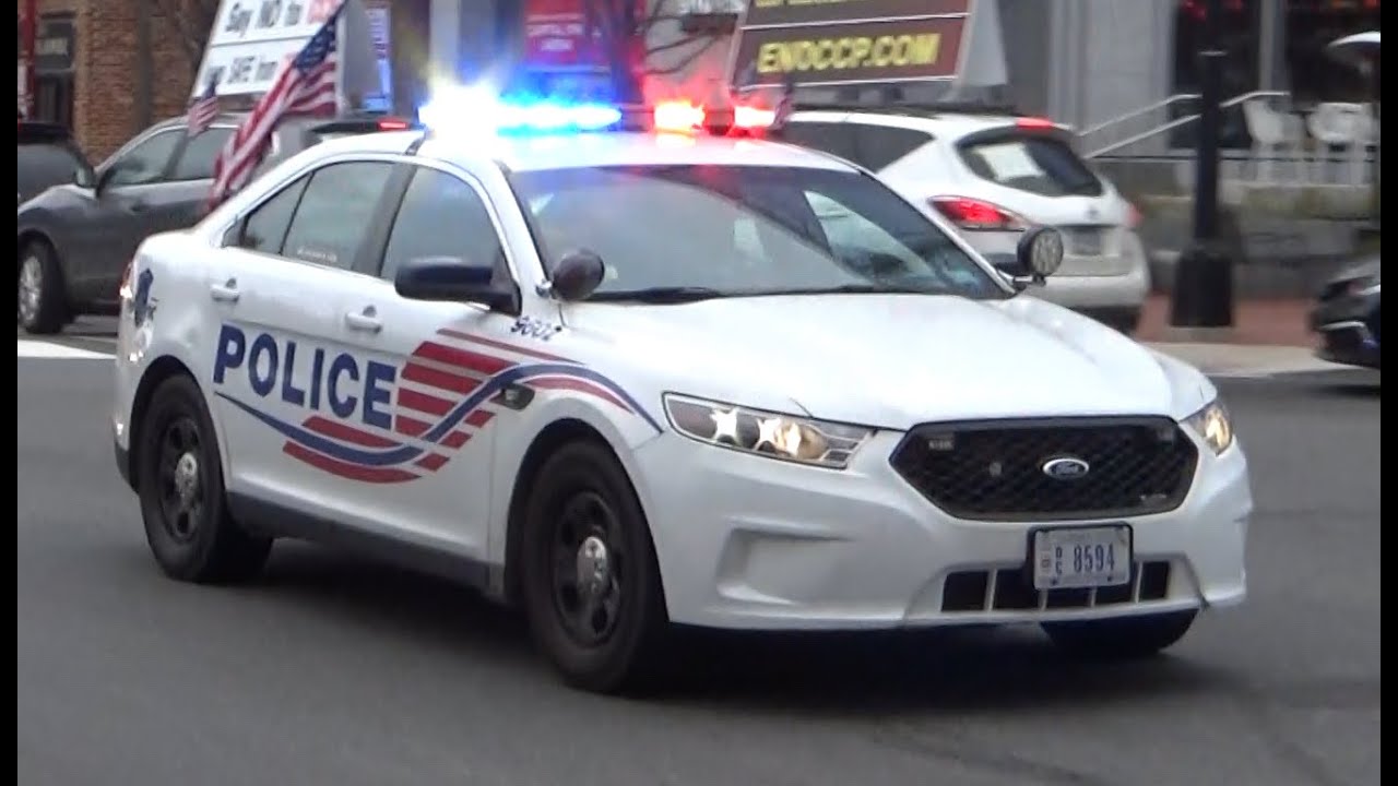 Washington D.C. Metropolitan Police Responding Code 3 in Traffic - YouTube
