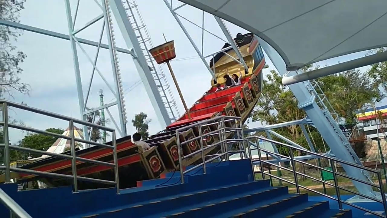 Pirate ship ride at Jerudong Park playground, Brunei. - YouTube