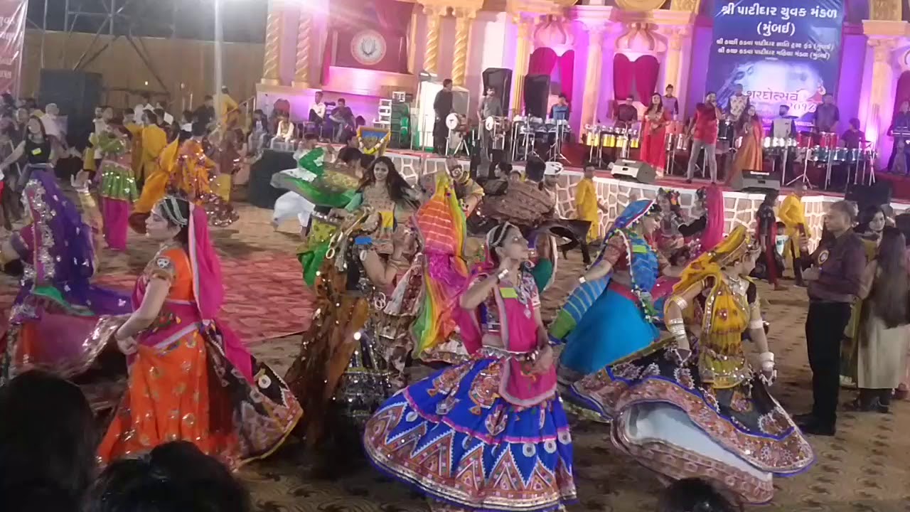 Latest Dodhiyu Garba Steps 5 (Sharad Poornima Mumbai) - YouTube