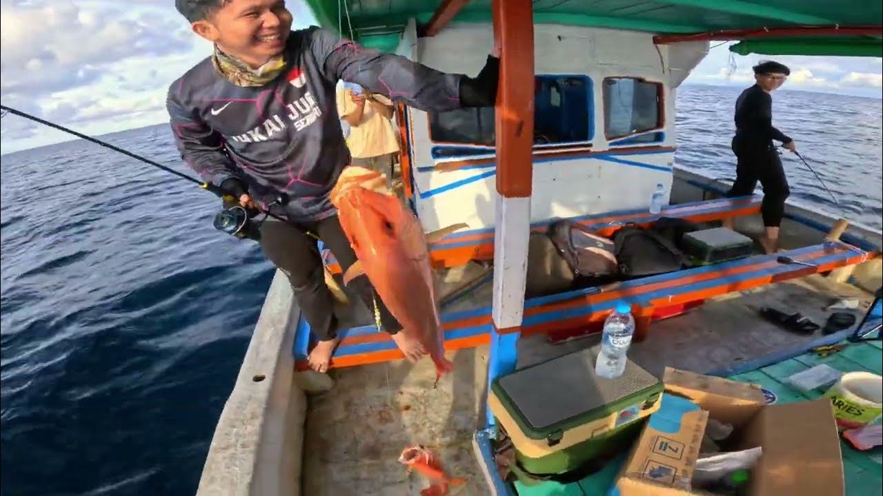 PESTA STRIKE IKAN BABON DARI SORE SAMPAI MALAM‼️ MANCING DI PULAU LEMUKUTAN 🎣 || PART 1 - YouTube