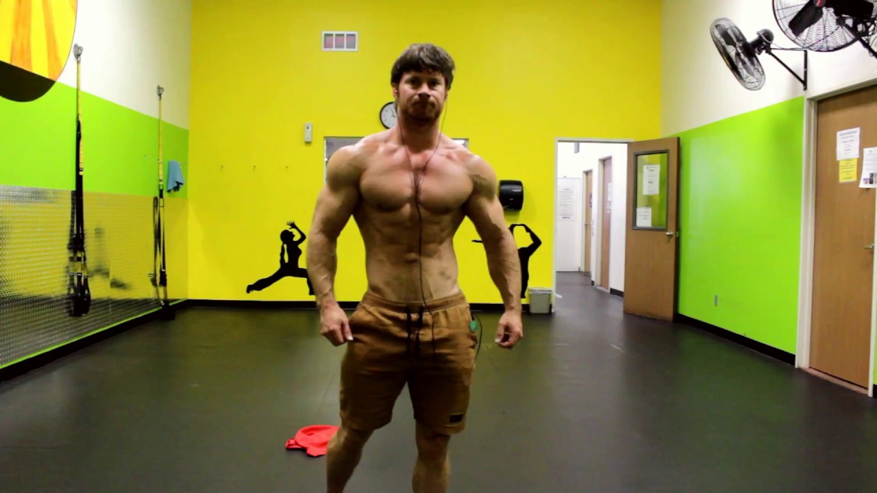 Men's Physique and some Classic Bodybuilding posing 12 weeks out - YouTube