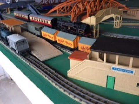 Some train movements on the Dublo Layout. Hornby Dublo is quite a ...