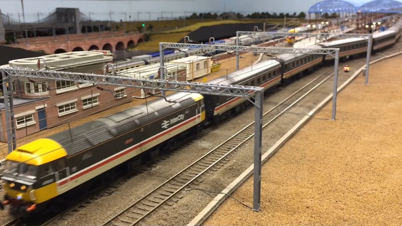 WCML Model Railway: Davidson Parkway: Layout Tour - YouTube