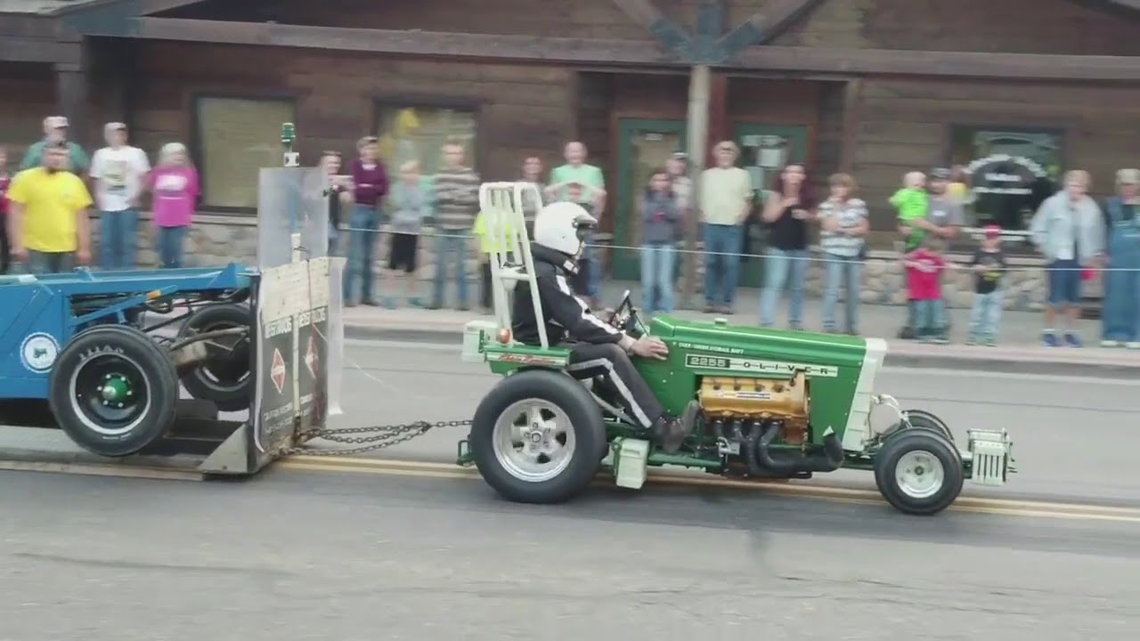 Asphalt Mini Tractor Pulling - YouTube
