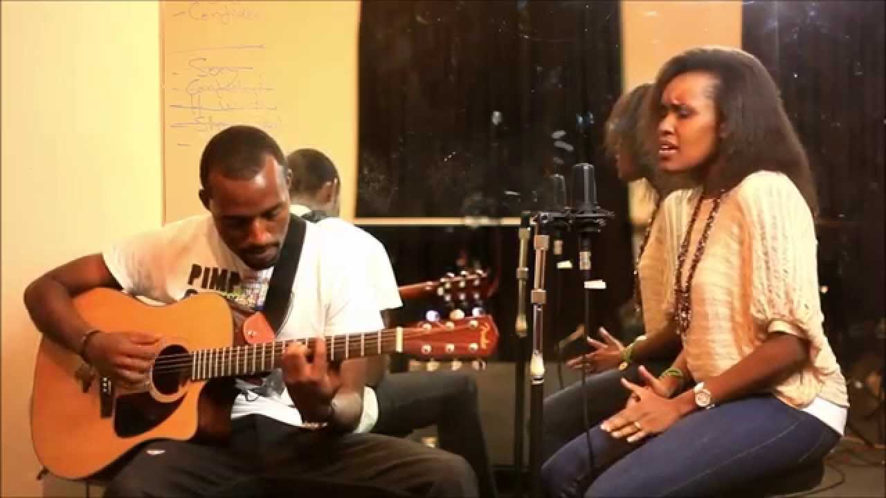 Mercy Njoki LIVE - Nakupa/ Ninachojua/ Time After Time - YouTube