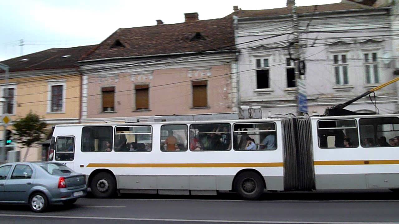 Cluj Napoca: calea Motilor. Troleibuz ROCAR nr. 056 - YouTube