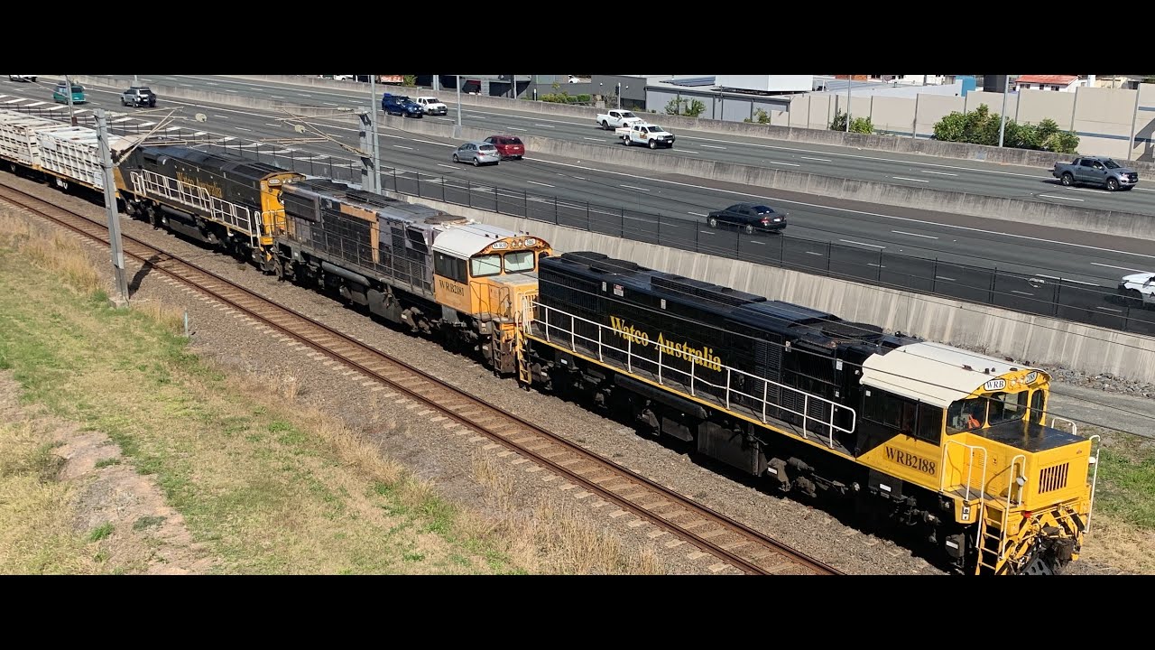 25/07/23 65N0 Dinmore bound cattle train. - YouTube