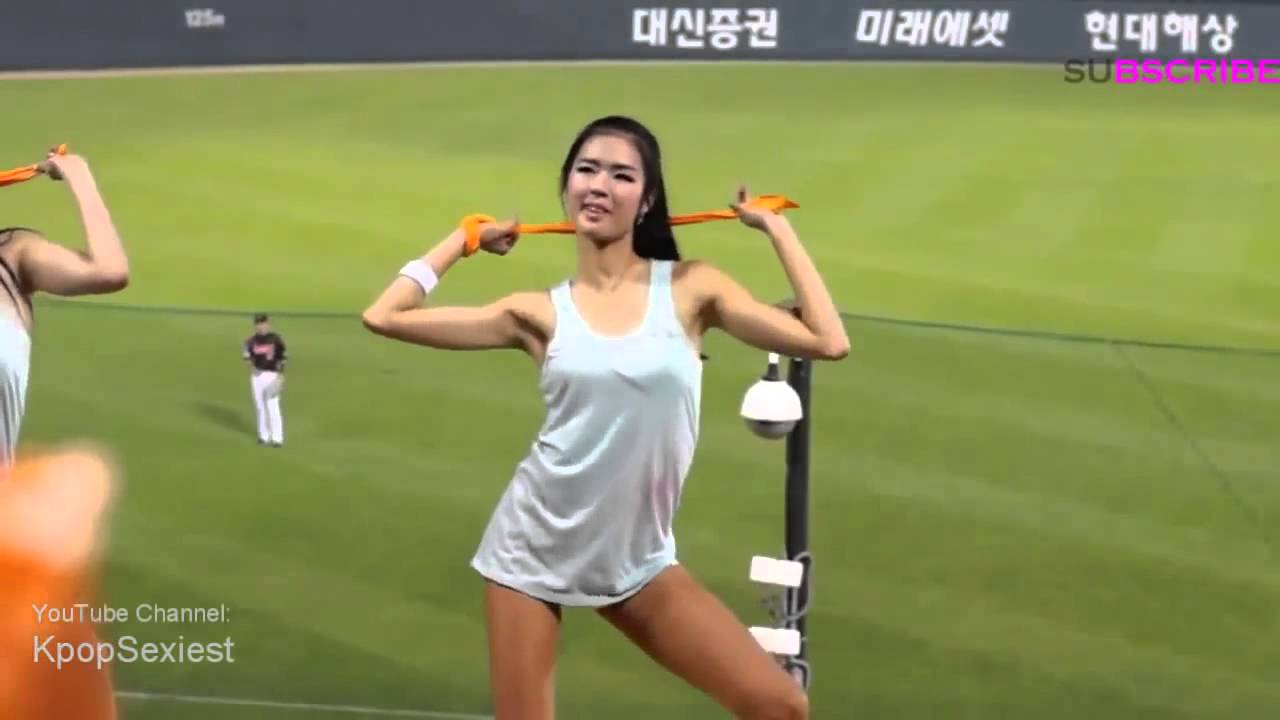 Hot Girl Dance To A Korean Song Youtube