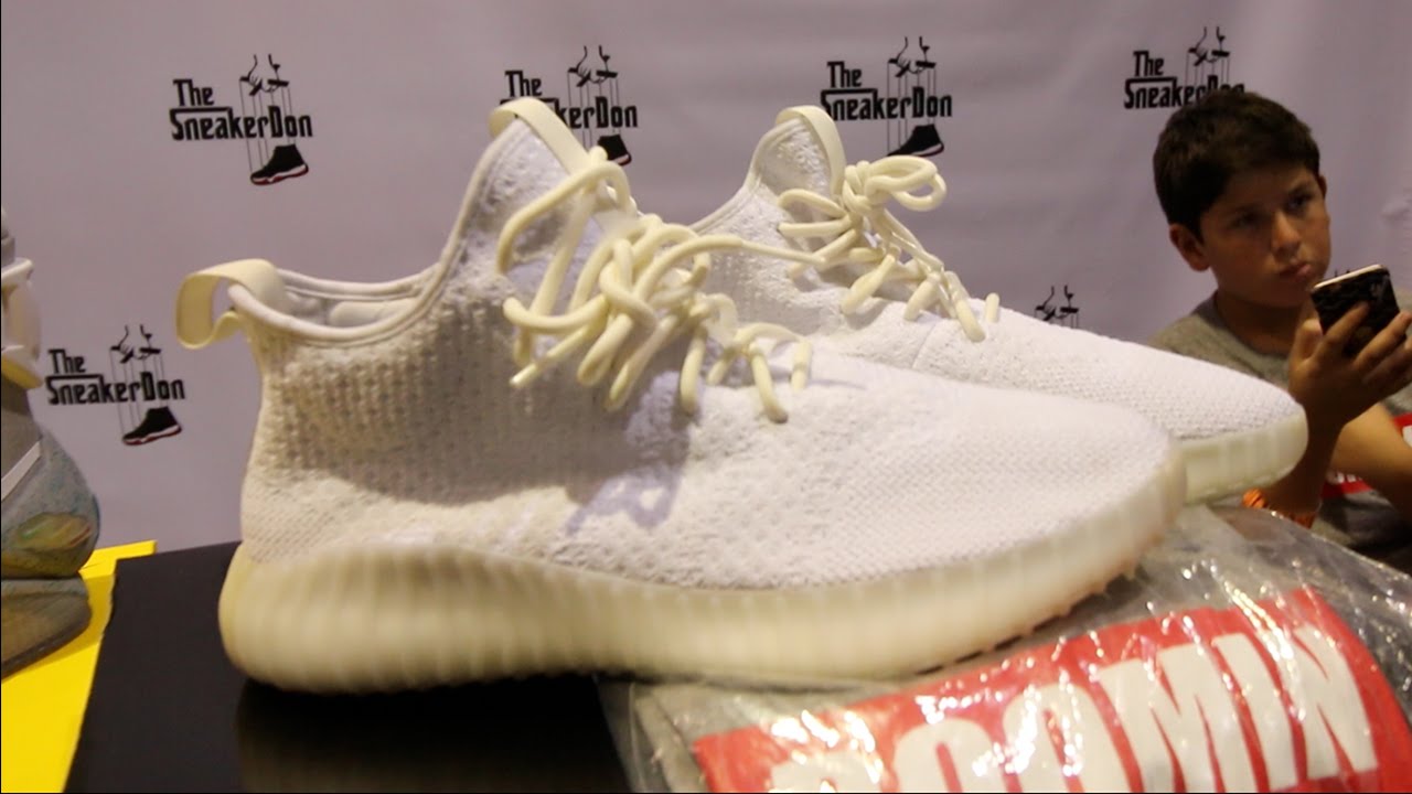 UNRELEASED YEEZYS AT SNEAKERCON LA!! - YouTube