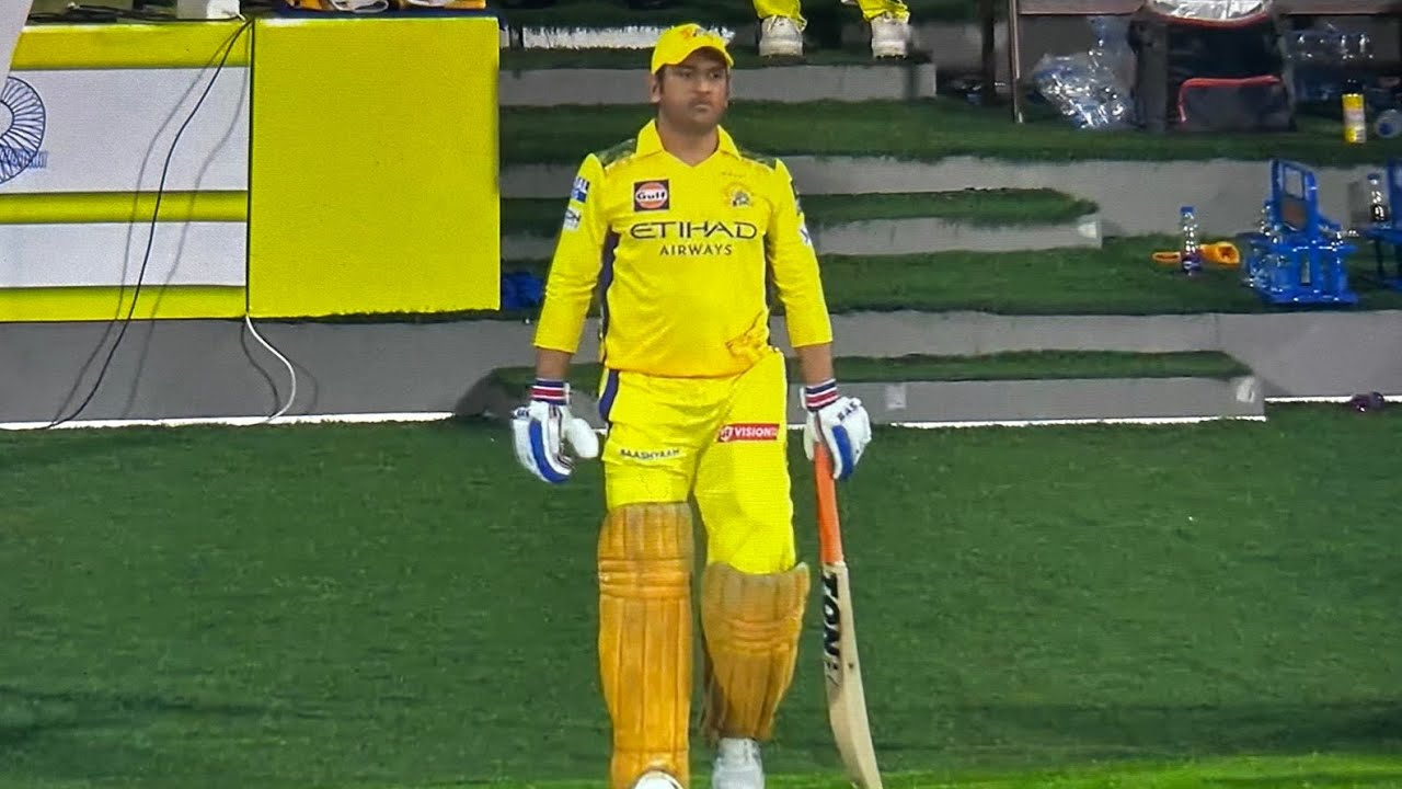 Ms dhoni entry at Chepauk stadium in IPL 2024 crowd reaction ...