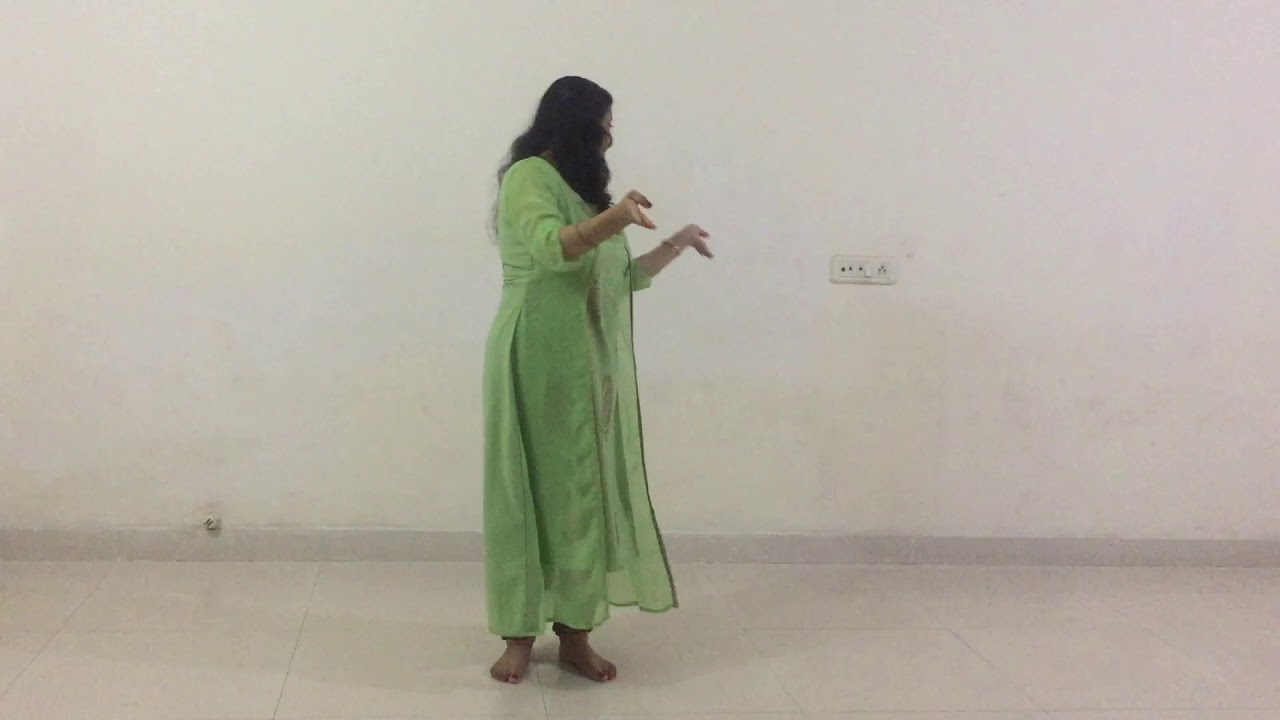 Hastak With Tattkar (Basic Hand Movements) In Kathak Dance By Dr. Amrita Mohan. - YouTube