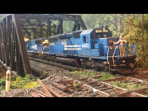 Conrail In HO Scale Auto Racks and Auto Parts Local - YouTube