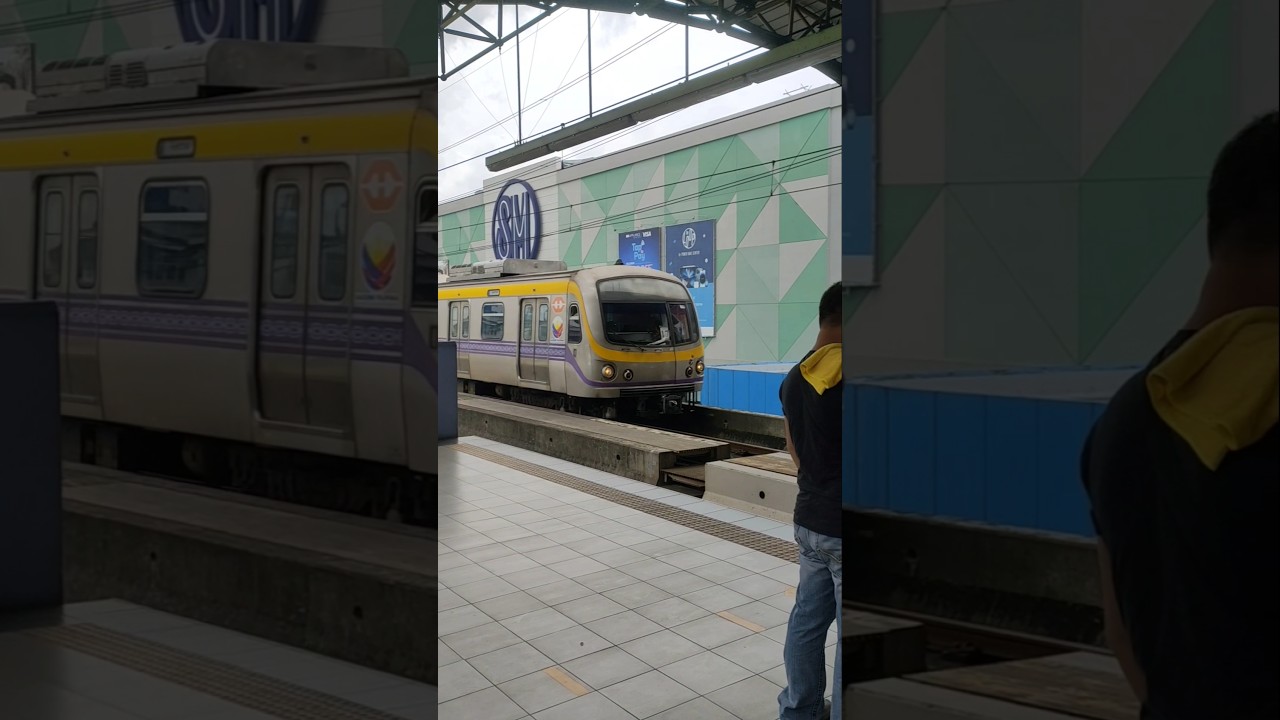 LRT2 TS#17 arriving at V. Mapa Station after performing Technical ...