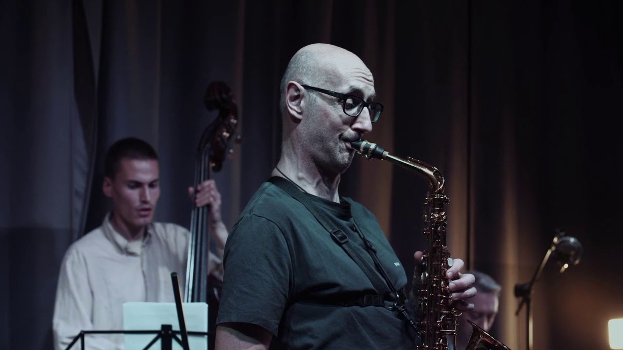 Martin Speake & Alyson Cawley Quintet - YouTube