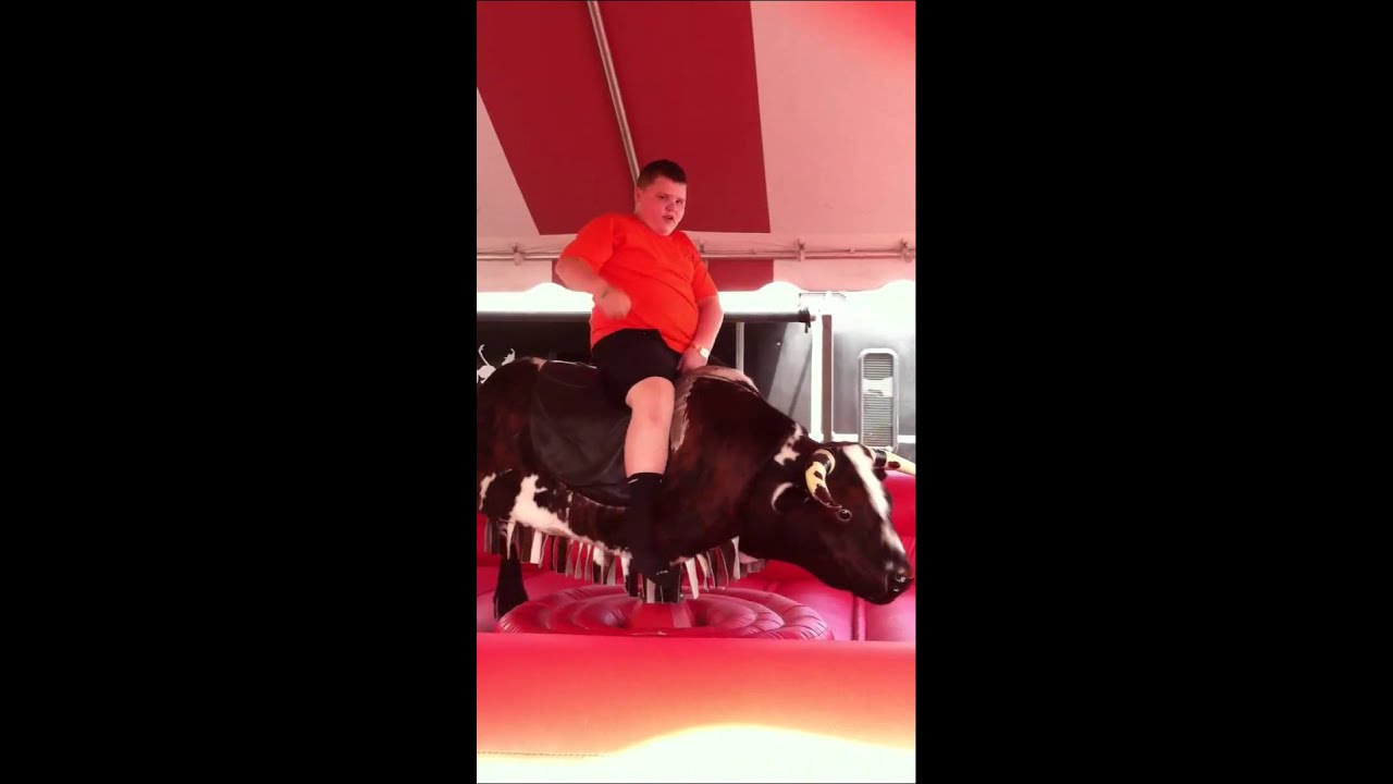 Funniest Mechanical Bull Ride Ever! - YouTube