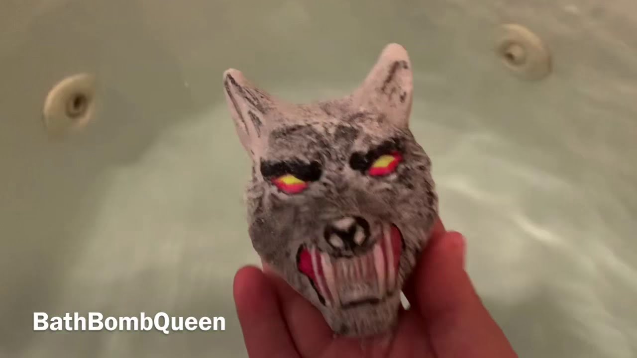 🐺The Werewolf Bath Bomb by Psycho Bombers - YouTube