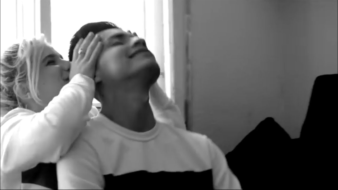 MC DARIEL- HOLA (RAP ADELE VERSIÓN) - YouTube