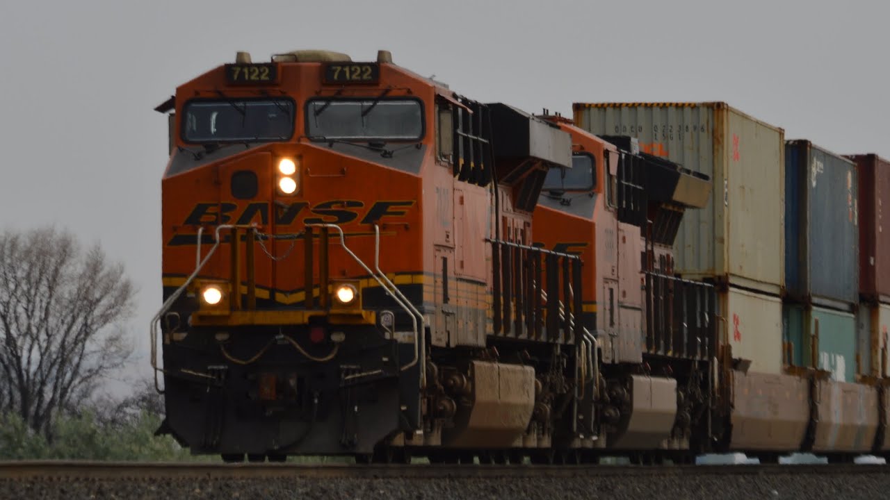 BNSF 7122 Leads an S-Train through Cushman Siding on the Fallbridge Subdivision - YouTube
