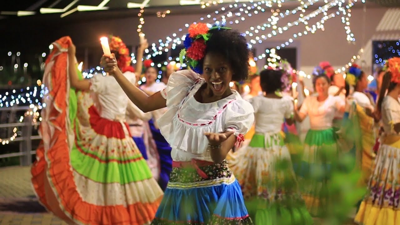 Fiestas del Río 2017 - YouTube