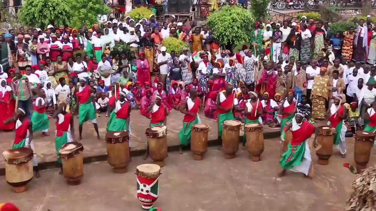 Burundi Compétition des danses culturelles - YouTube
