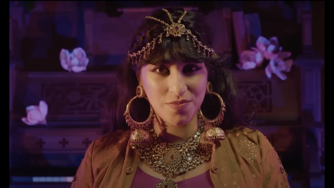 Ruby Velle - Straight Out The Mud (OFFICIAL MUSIC VIDEO) - YouTube