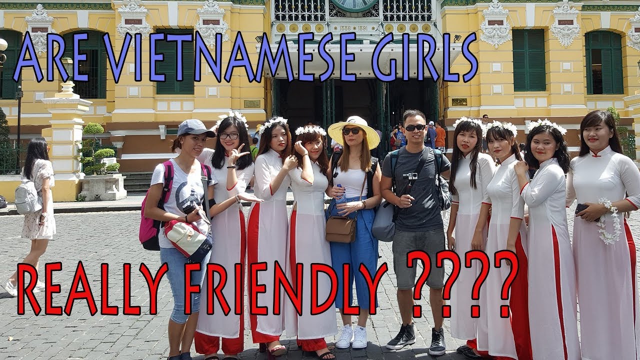 Met a Random Vietnamese Girl in Mekong Delta River - YouTube