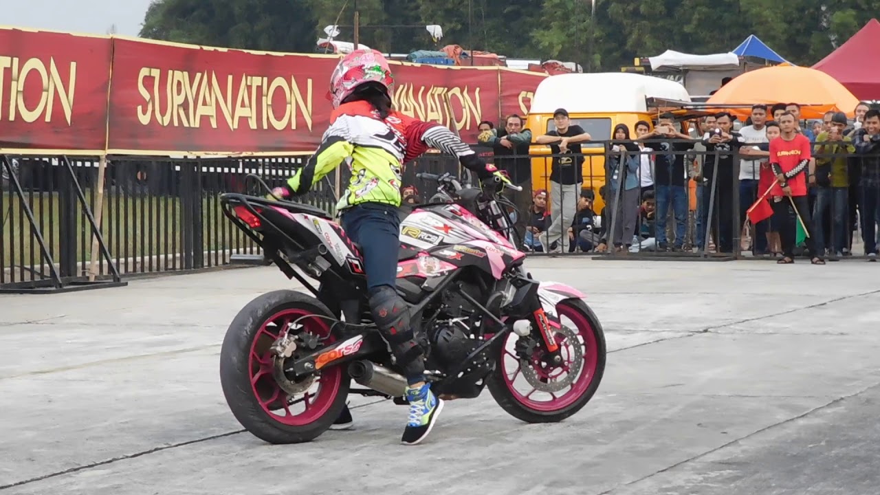 Freestyle Motor Cewe - YouTube