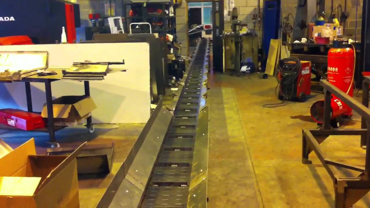 Heavy Duty Swarf Conveyor - YouTube
