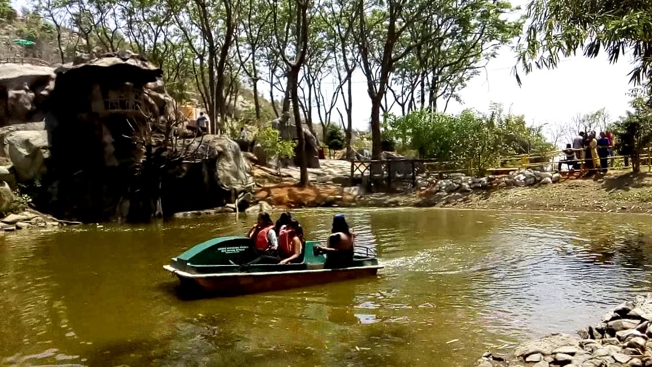 Boating in RD's Nature Retreat - YouTube