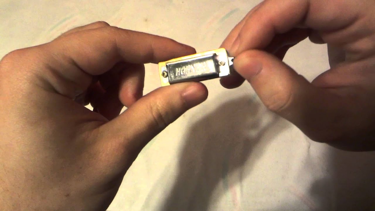 UNBOXiNG REViEW OF MiNi HOHNER MODEL 38 HARMONiCA iN THE KEY OF C - YouTube
