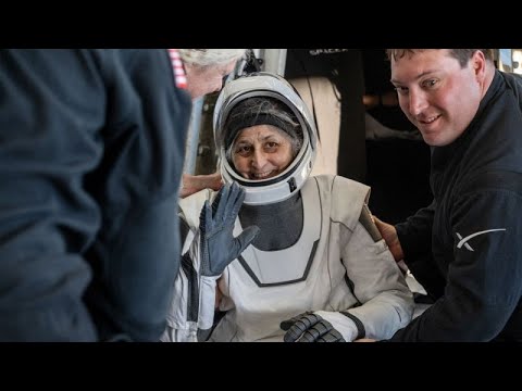 NASA Astronauts Return to Earth - YouTube