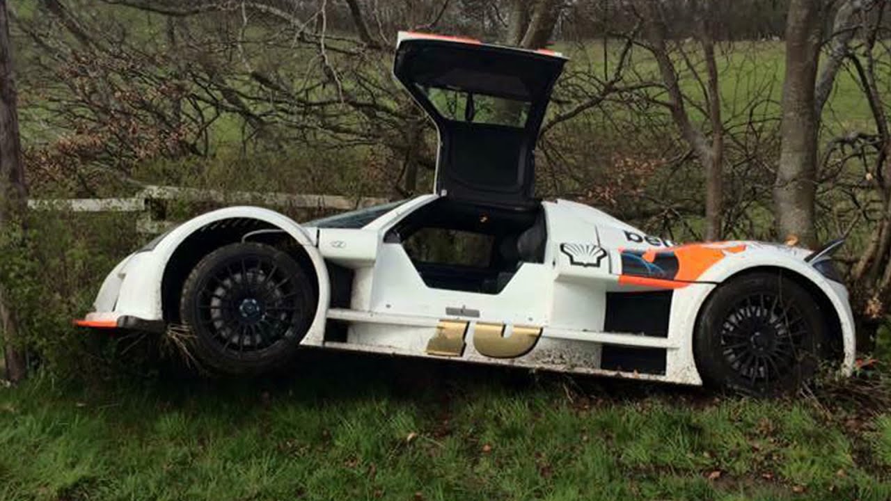 GUMPERT APOLLO CRASH AT GUMBALL 3000 2016 IN LONDON - YouTube