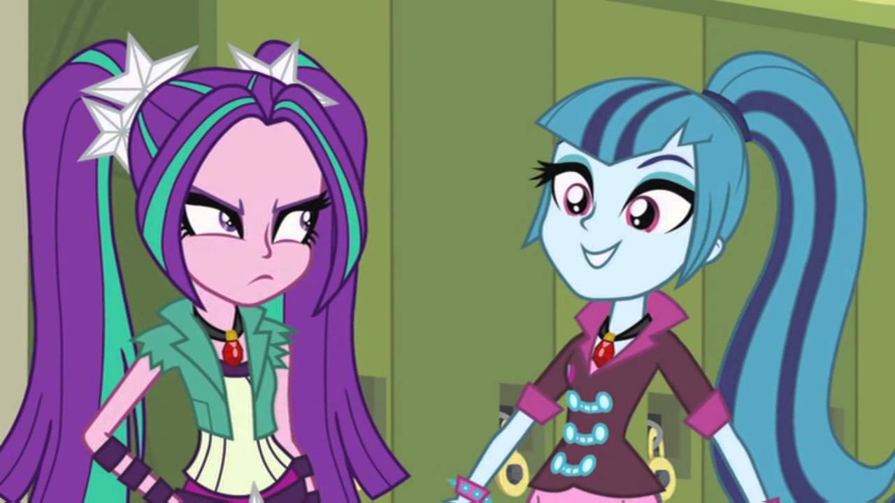 MLP: Ohhh, A Frisbee, Adagio! - YouTube