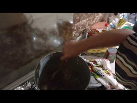 Cozinhando de calcinha