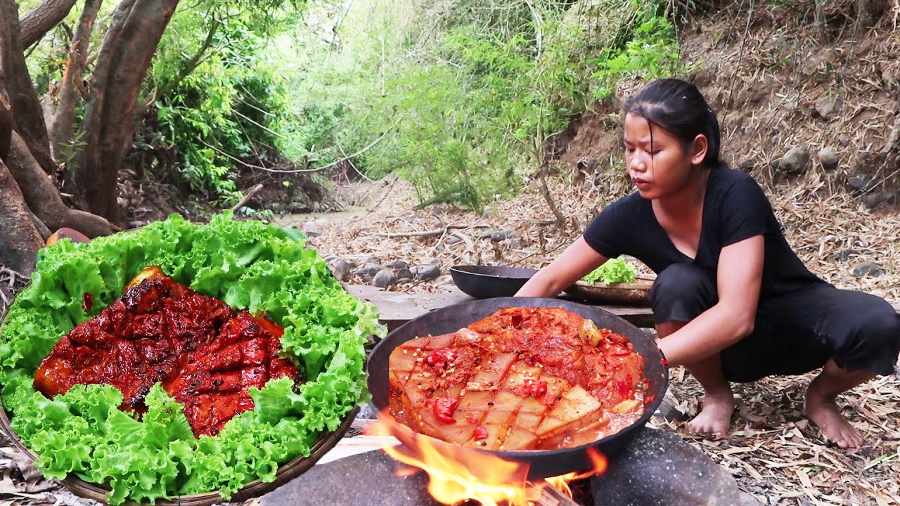 Survival cooking in rainforest: Cook Pork spicy delicious with salad ...