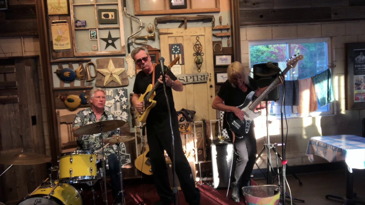 David Dills The Magpies Blues Band - YouTube